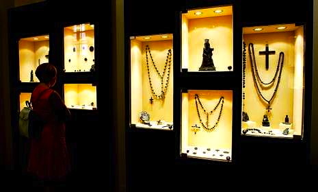 Azabache – “The magic stone of the Road”